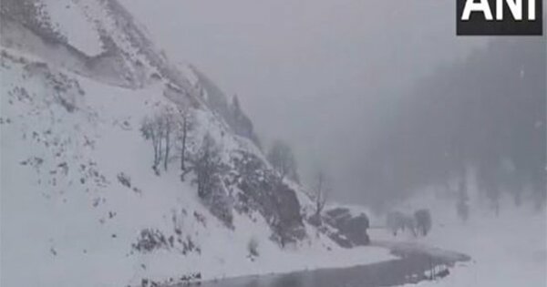 J-K: IMD predicts rain, snowfall in coming 5 days as Bandipora receives fresh snowfall