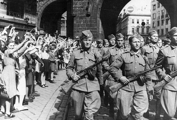 How Czechs & Slovaks helped the Red Army crush the Nazis