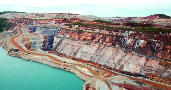 Mount Gibson slumps on Koolan Island news