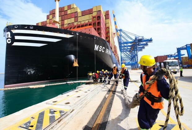 World's largest container ship MSC IRINA makes historic debut at ...