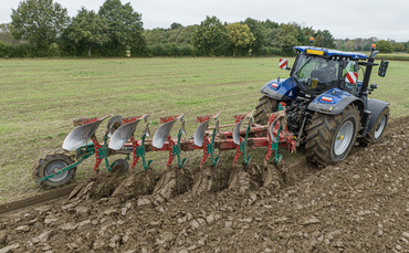 Arrow straight: How to correctly set up a reversible plough | Farm News ...