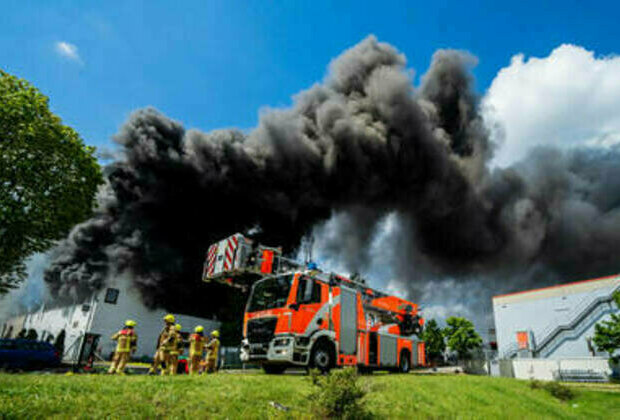 German arms manufacturer's plant on fire (VIDEO)