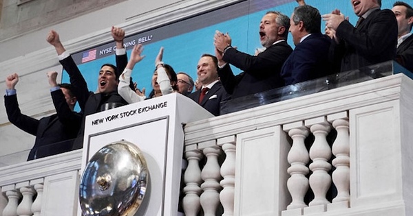 Dow Jones adds 595 points, oil stocks surge after Venezuela coup