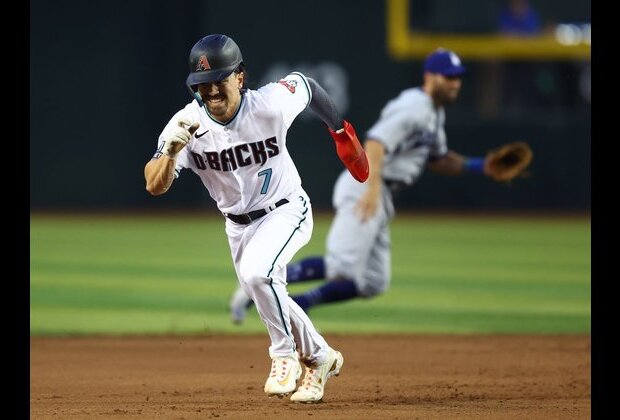 Alek Thomas, D-backs pour it on in win vs. Dodgers