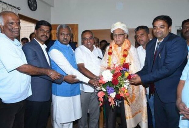 Kannada author SL Bhyrappa among 42 Padma awardees felicitated on R-Day ...