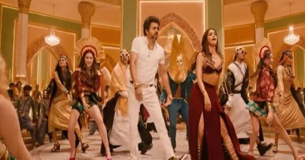 Thalapathy Vijay, Pooja Hegde dazzle in 'Beast' movie's first single ...