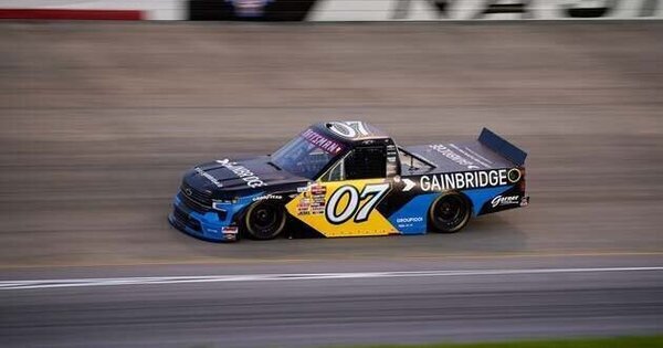 Kyle Busch runs away with record fifth Truck Series win at Dover