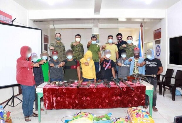 Army welcomes 10 BIFF members returning to fold of law