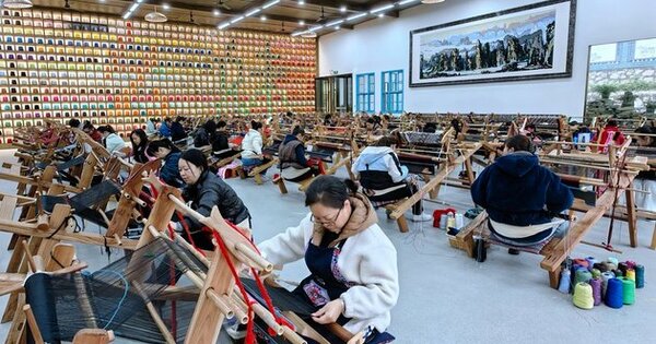 Mothers at looms weave tapestry of work and family