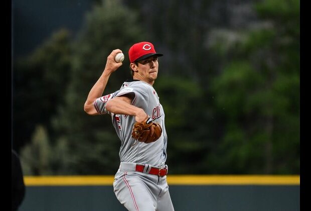 Nick Senzel lifts Reds over Rockies