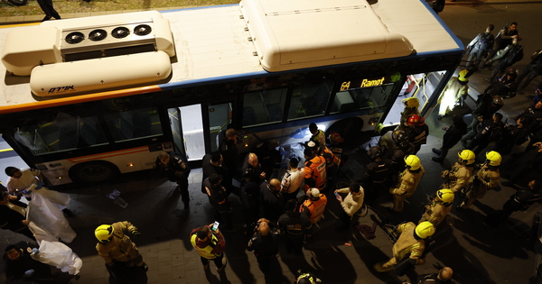 MIDEAST-JERUSALEM-ANTI-CONSCRIPTION PROTEST-BUS-CRASH