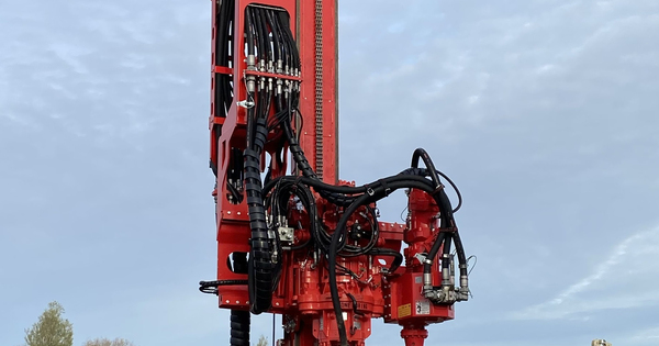 Dual system delivers both sonic and rotary drilling technology