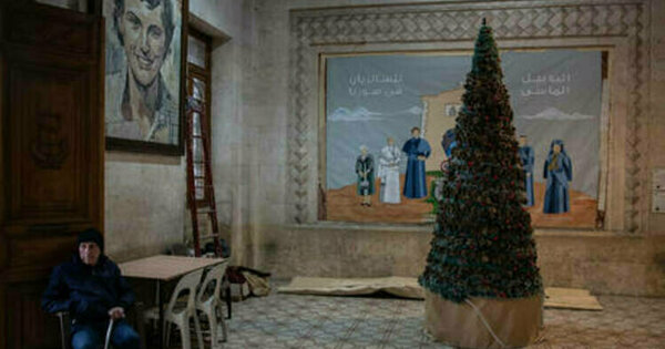 Christmas tree burning ignites protests in Syria