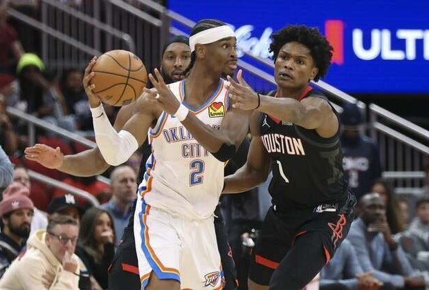 Thunder break open tight game in 4th, take down Rockets