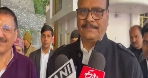 Uttar Pradesh Deputy CM Brajesh Pathak offers prayers at Kainchi Dham ...