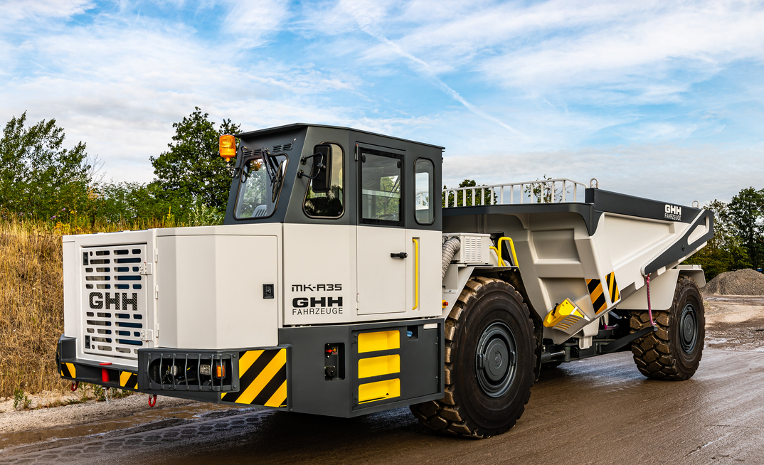 GHH rolls out ultra-clean Stage V dump truck