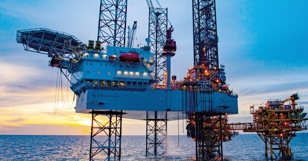 L&T bags largest-ever contract from QatarEnergy LNG for its offshore ...