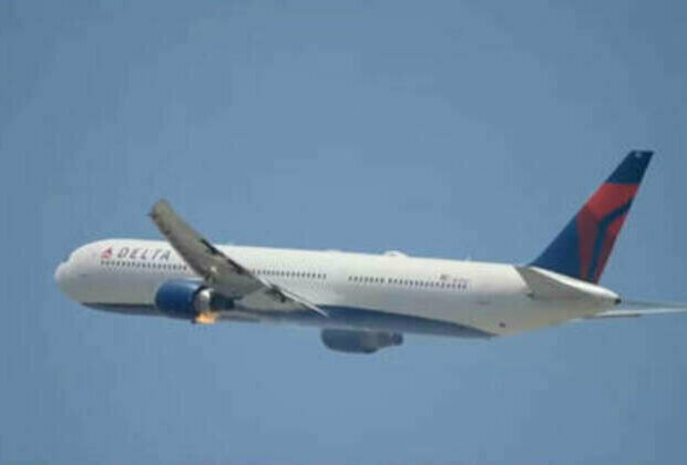 Boeing engine catches fire during takeoff (VIDEO)