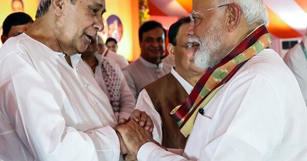 Odisha: PM Modi makes heartwarming gesture to Naveen Patnaik after swearing-in of new state CM
