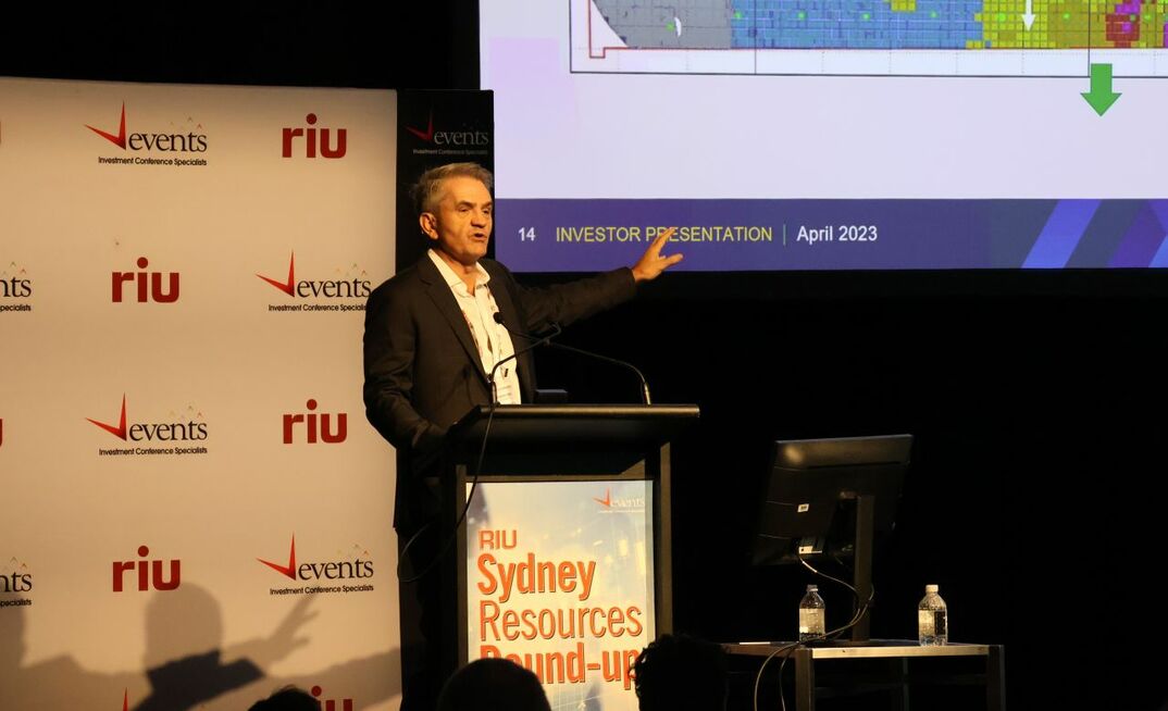 'Elon Musk, call me': Meteoric's Tunks