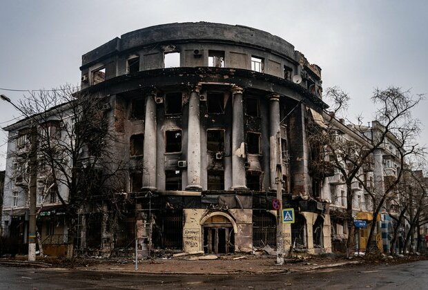 Ukraine to recapture Donbass stronghold Zelensky's top aide
