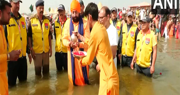 Uttarakhand Governor Lt Gen Gurmit Singh (Retd) attends Mahakumbh 2025 ...