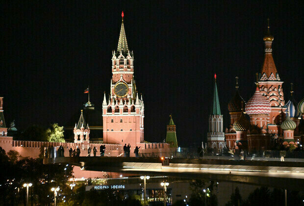 Russia is a bear, not a paper tiger Kremlin to Trump