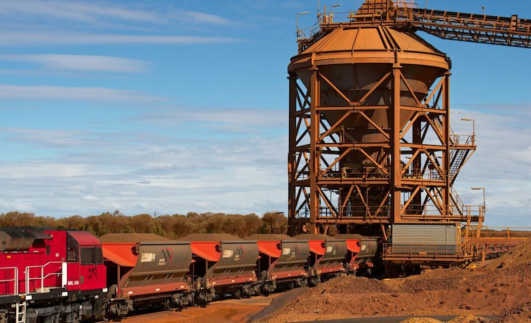 MinRes backs cold-bonded iron ore tech