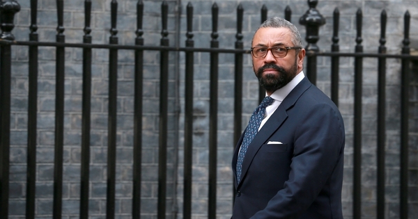 Cleverly returns to shadow Rayner