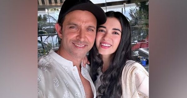 Saba Azad drops adorable pictures with boyfriend Hrithik Roshan, fans ...