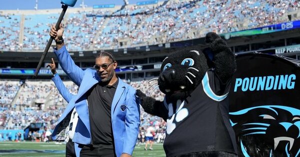 Julius Peppers, Antonio Gates among 25 Hall of Fame semifinalists