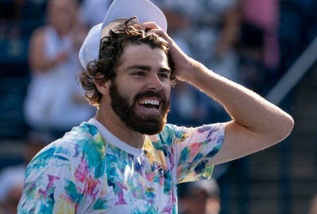 Dallas Open: Reilly Opelka beats John Isner in historic tie-breaker