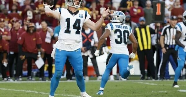 QB Andy Dalton back with Panthers on 2-year deal