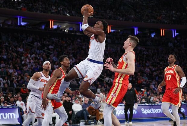 Knicks fend off Hawks to back up sterling MLK Day record