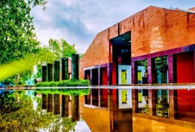 SMEF's Brick School of Architecture