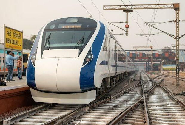 Largest Siemens train contract, worth $3.25 billion, signed with India