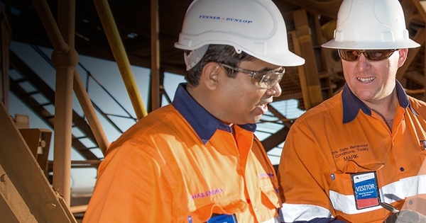 Michelin to buy Fenner