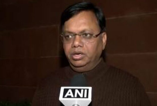 "They either tried to cross train in wrong manner or were standing on ...