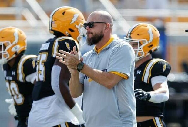 Kent State removes interim tag from coach Mark Carney