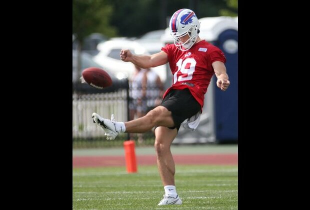 'Punt God' Matt Araiza gets second chance from Chiefs