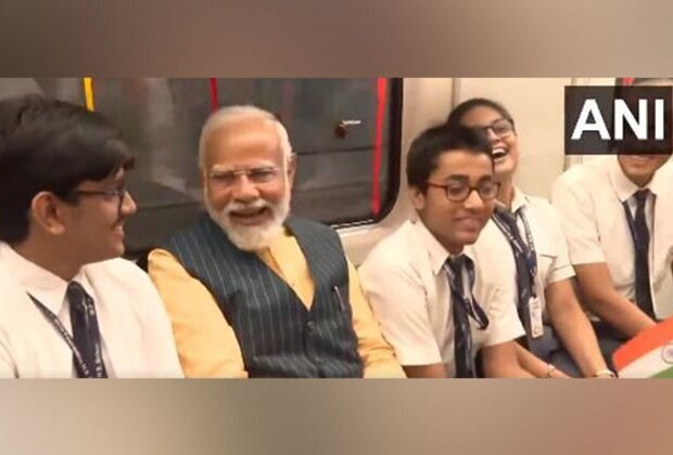 PM Modi travels with school students in India's first underwater metro ...