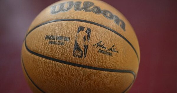 Former 76ers F Drew Gordon dies in car accident at 33