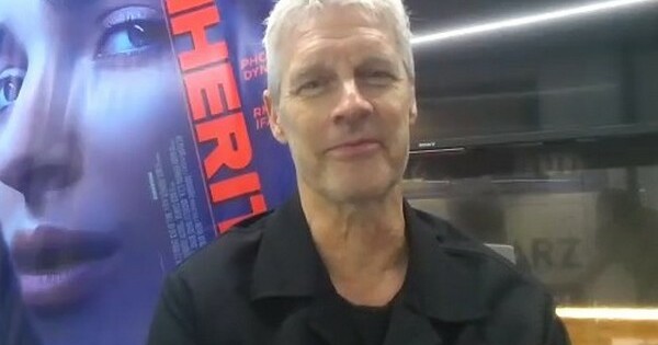 'Limitless' director Neil Burger expresses admiration for SRK, Indian ...