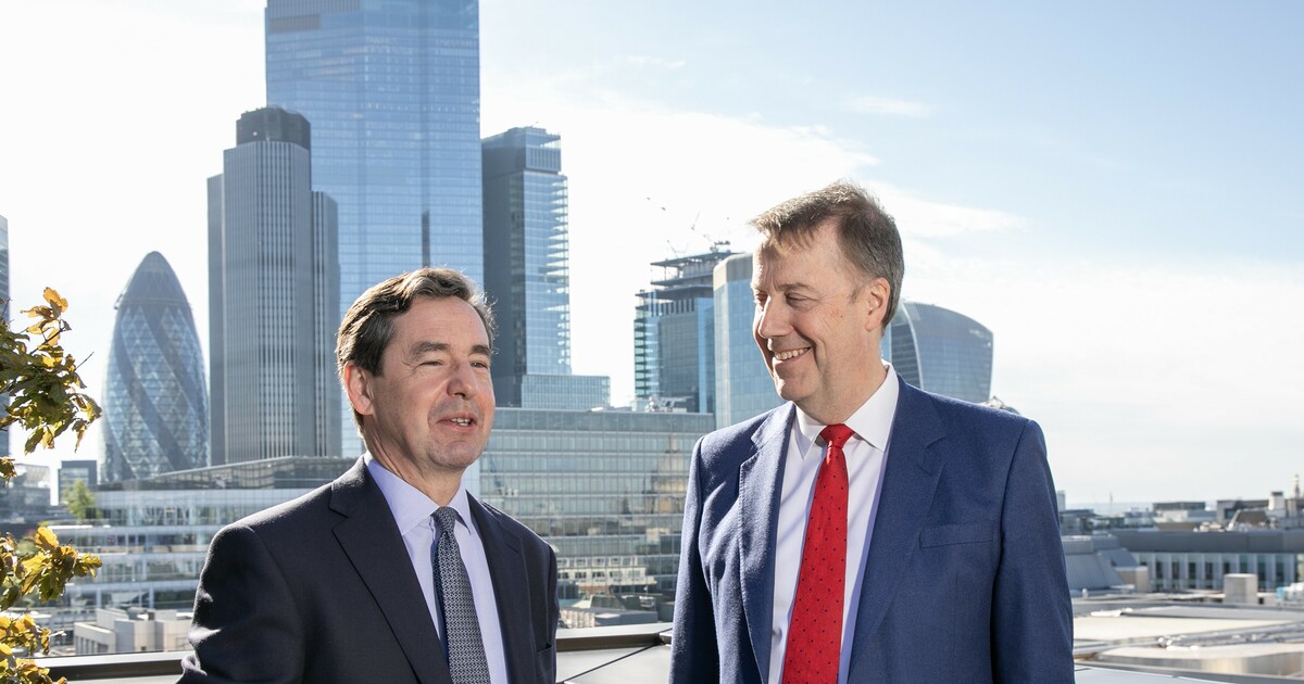 Phoenix Group and Schroders to launch private markets investment manager