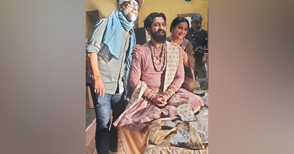 Divya Dutta drops BTS photos with Vicky Kaushal, Laxman Utekar from 'Chhaava' sets