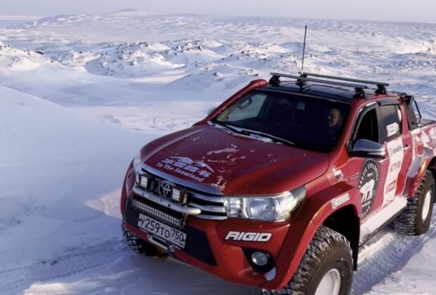 Russian Arctic travelers drove to Cape Chelyuskin by car!