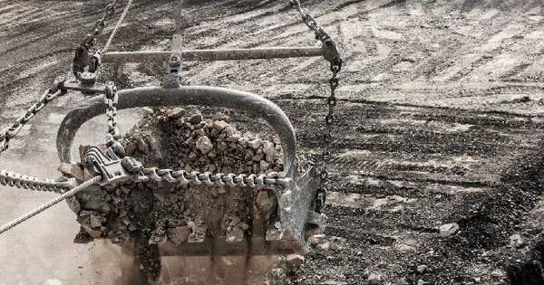 Hurricane™ dragline bucket and rigging: a rope-to-rope solution built ...