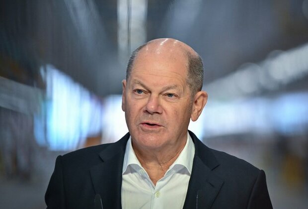 German chancellor relies upon 19th-century mail system Der Spiegel