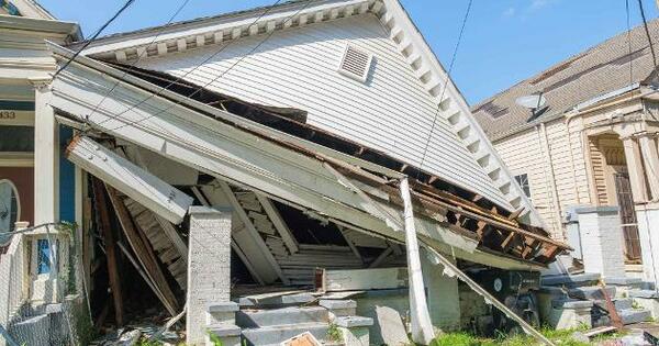House collapses in Syracuse, New York, injuring 11 people