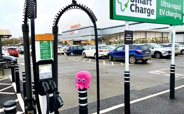 Octopus Energy and Sainsbury's Smart Charge announce EV charging ...